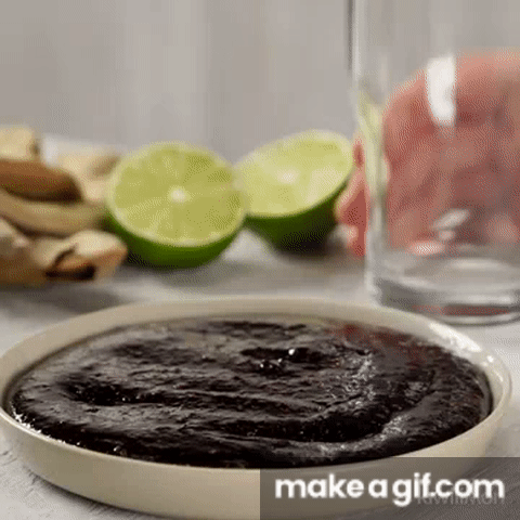 ¿Cómo hacer chamoy para micheladas? | kiwilimón recetas on Make a GIF