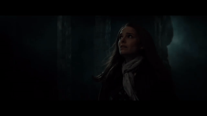 Jane Foster Discover The Reality Stone - Thor The Dark World on Make a GIF