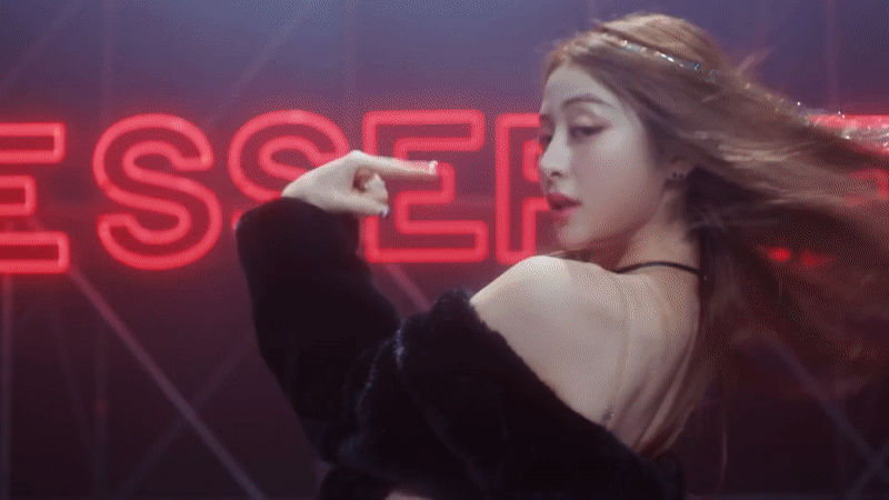LE SSERAFIM (르세라핌) 'FEARLESS -Japanese ver.-' OFFICIAL M/V on Make a GIF