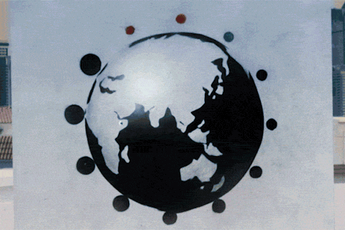 GLOBAL GIFClose up on Make a GIF