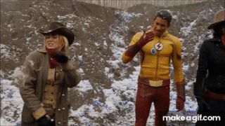 Legends of Tomorrow: 3×18 – Beebo VS Mallus!! on Make a GIF