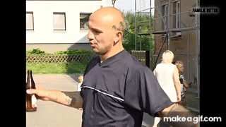 Mehr und weniger on Make a GIF