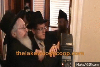 Mir Reb Noson Tzvi Finkel Shlita At R Baruch Jeremias Kvias Mezuzah on ...
