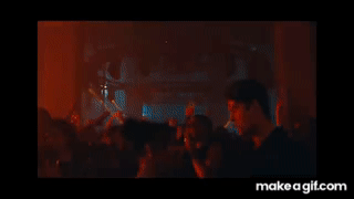 BAD BUNNY - EL CLúB (Video Oficial) | DeBÍ TiRAR MáS FOToS on Make a GIF