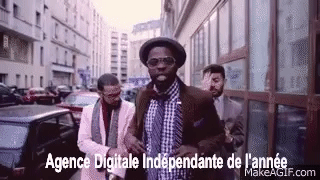 LA SAPOLOGIE #1 - Il garde ses chaussures dans un frigo on Make a GIF