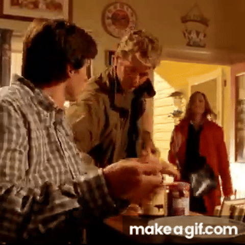 Smallville/Clark toasts bread with Heat Vision on Make a GIF