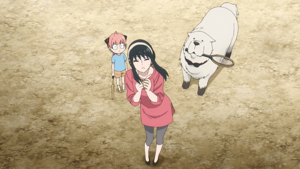 Yor Forger dance on Make a GIF