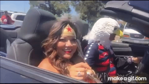 Wonder Woman wave on Make a GIF