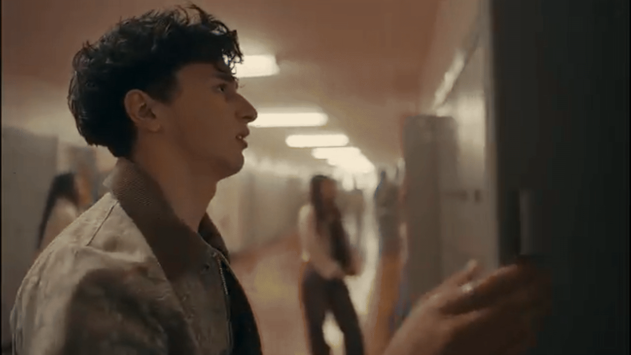 Sticky Note: SB LX Commercial on Make a GIF