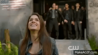 The 100 1x01 - Octavia we're back bitches on Make a GIF