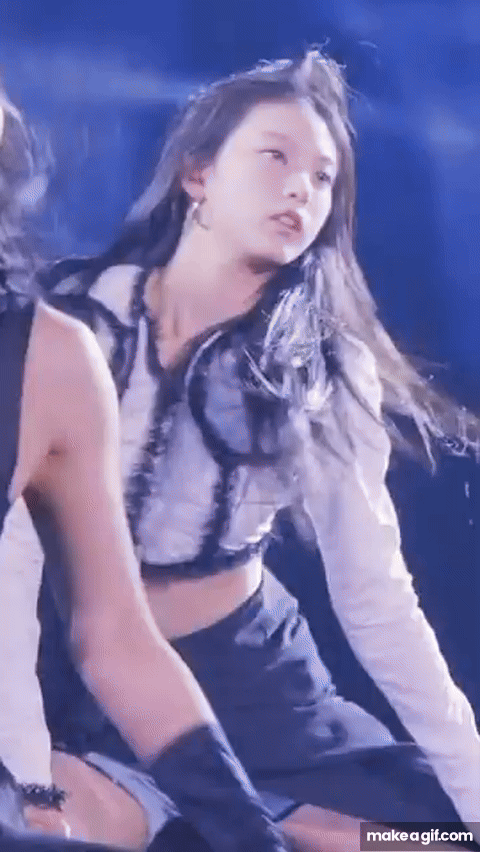 NewJeans Haerin on Make a GIF
