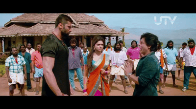 Chennai Express - Movie Scene "Thangaballi joins Rahul & Meenamma in ...