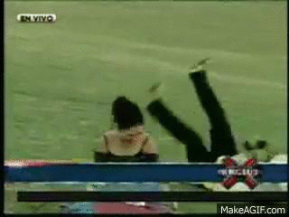 Susan Soltero rodando en el morro. : r/hispanicpeoplegifs