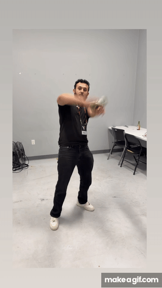 Moneyyy on Make a GIF