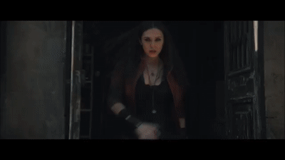 Scarlet Witch / Wanda Maximoff (Elizabeth Olsen) - Avengers: Age of ...