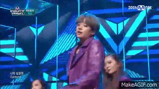 f(x)(에프엑스)-"DIAMOND(다이아몬드)" Comeback stage M COUNTDOWN 151029 EP.449 on Make a GIF