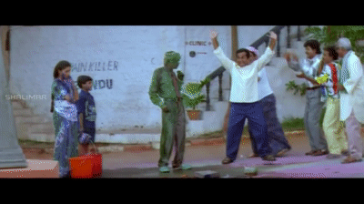 Pellichesukundam Movie || Brahmanandam Celebrates Holi Comedy Scene ...
