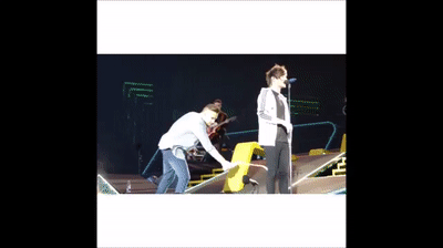 IF YOU MISS ONE DIRECTION YOU MUST WATCH THIS on Make a GIF