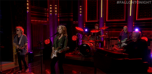 Bonnie Raitt rocks Studio 6B with her performance of... on Make a GIF