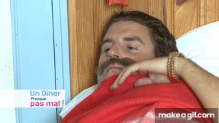 Parodie Un diner presque pas mal - Palmashow on Make a GIF
