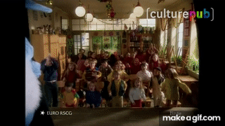 Kiss Cool : 4 pubs complètement délirantes ! - Culture Pub on Make a GIF