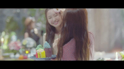 [MV] OH MY GIRL(오마이걸) _ CLOSER on Make a GIF