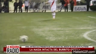 La magia intacta de Ariel Ortega en el Senior de River on Make a GIF