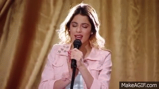 Violetta: Momento Musical: Violetta canta "Underneath It All" on Make a GIF