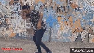 Mas Sola Que Carola - Bajo piano y saxo tenor on Make a GIF