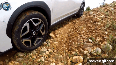 ¿El Subaru XV es mejor que el VW Golf? on Make a GIF