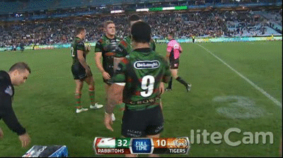 Russell Crowe and Tenny's Handshake on Make a GIF