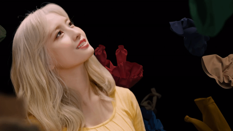 TWICE 「Fanfare」Music Video on Make a GIF