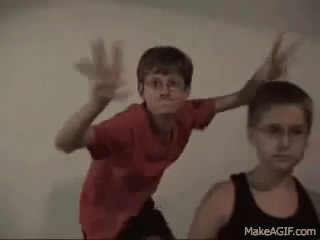 Hermanos tontos bailando crazy frog . Two brothers dancing crazy frog ...
