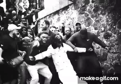 La Mano 1.9 - Canon Ft. Niska (Clip Officiel) on Make a GIF