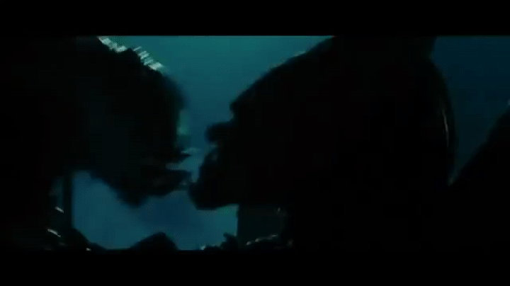 Alien VS Predator Requiem Predator VS Predalien on Make a GIF