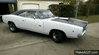 Dodge Charger 1968 440ci cold start - Fabulous sound on Make a GIF