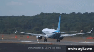 Boeing 737-10 and 777-9 Wow Crowds During Farnborough Flight ...