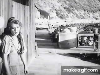 Mary Pickford - The Mender of Nets - 1912 on Make a GIF
