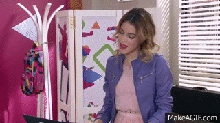 Violetta: Momento Musical: Violetta interpreta "Quiero" en el piano on ...