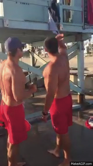 Venice beach lifeguard attacked and beaten on venice pier FULL LENGHT ...