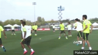 Acompanhe os bastidores e o treino da Seleção 10 on Make a GIF
