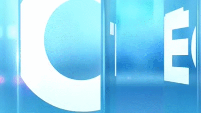 Evelyne Dheliat plaquée pendant sa météo sur TF1 ! on Make a GIF