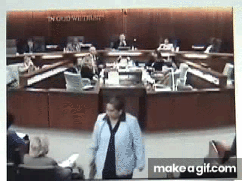 Woman fakes injury in court on Make a GIF